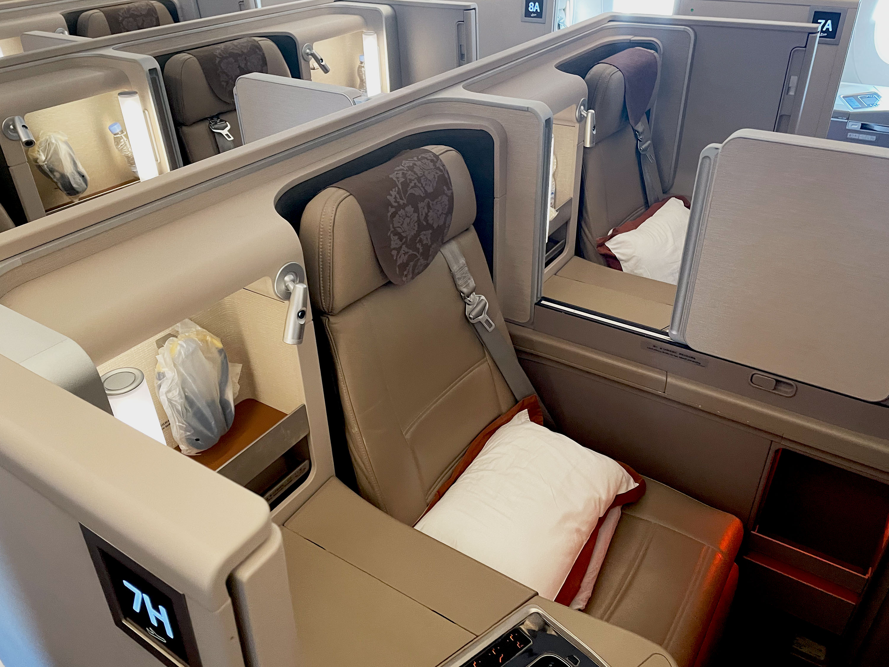Review: China Eastern Business Class A350 (HND-PVG)